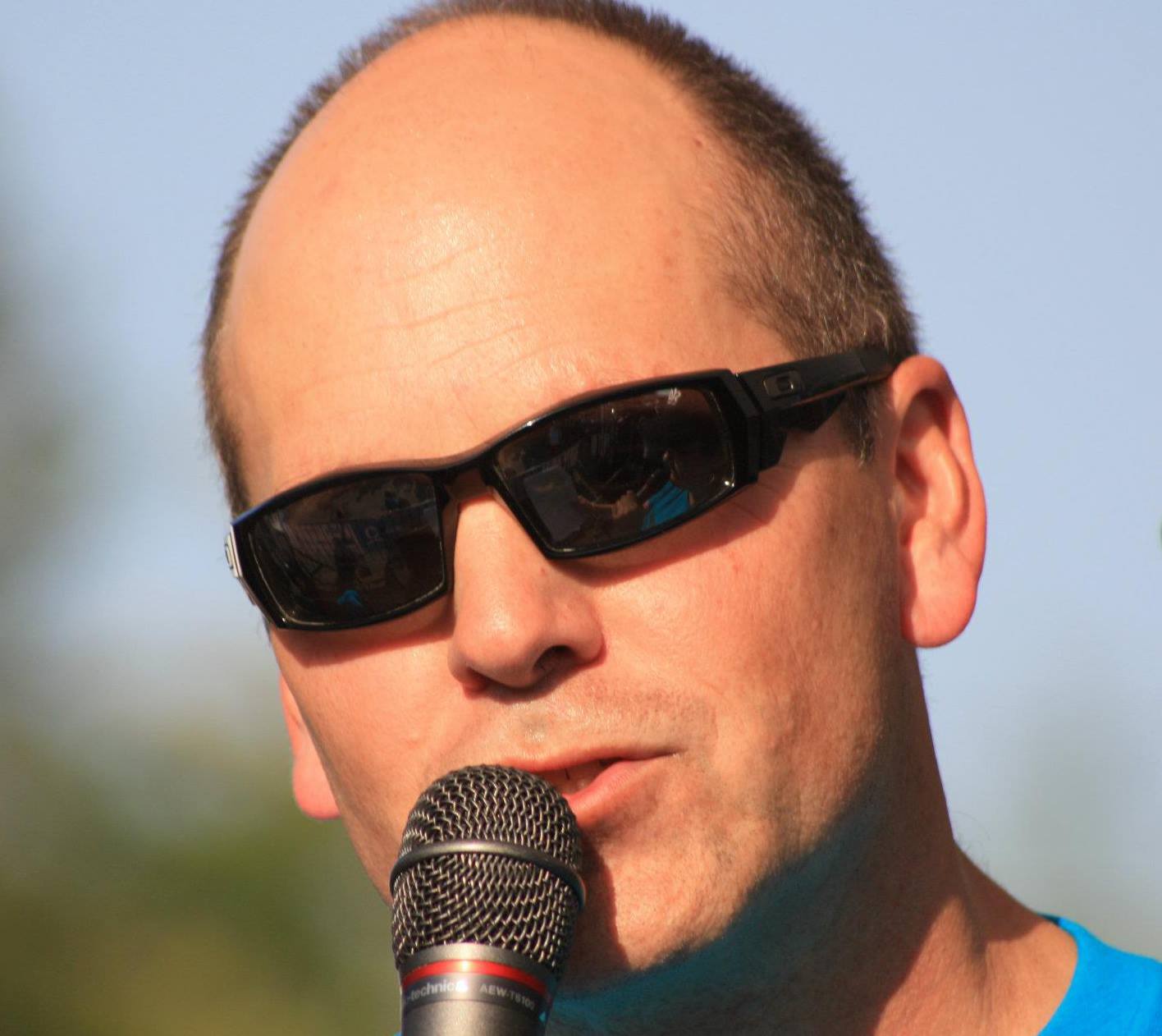 Op-Ed – Happy 30th To Star FM’s Scott Riley – FVN